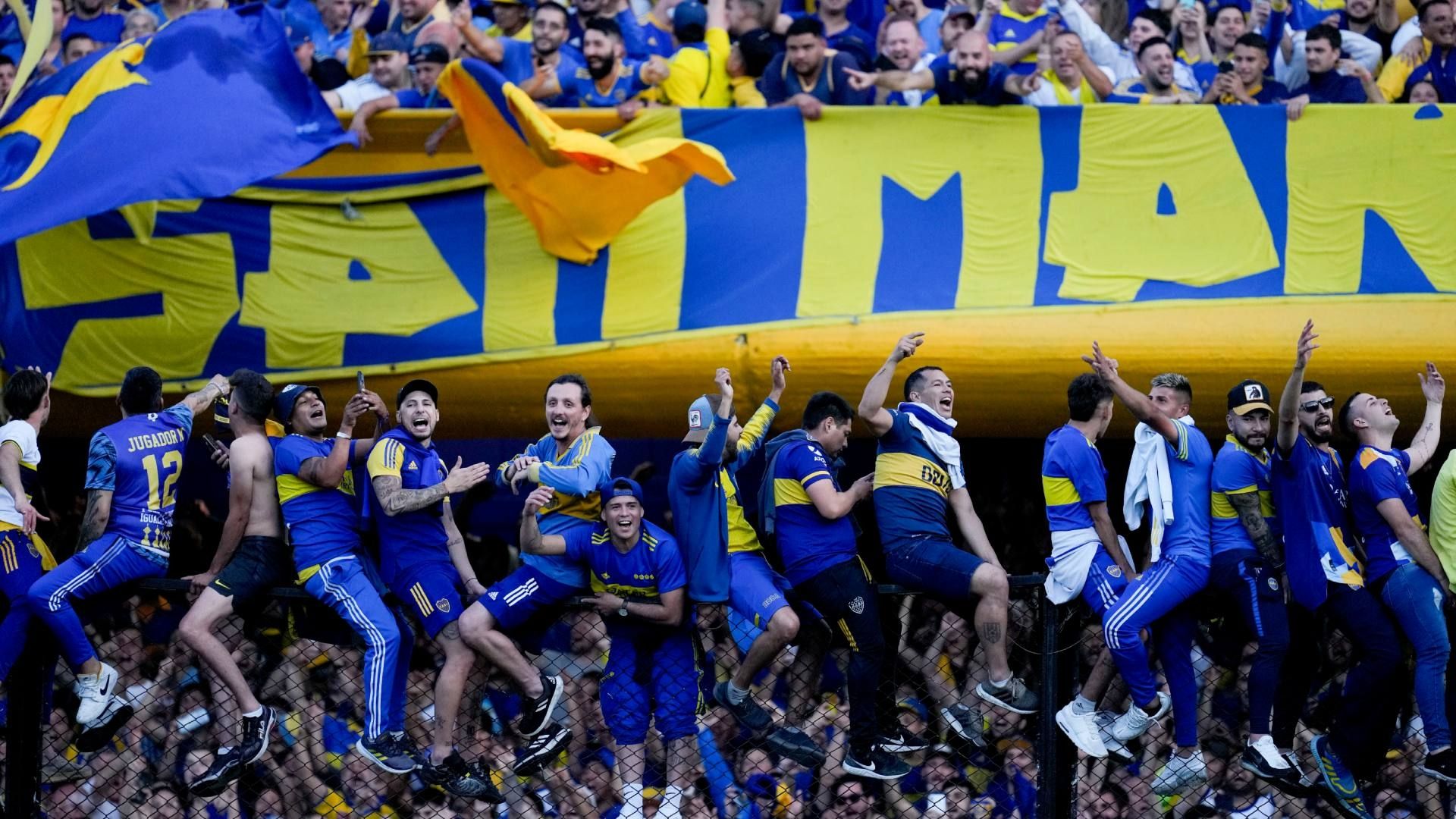 Javier Milei Impulsa Ley para Combatir a 'Barras Bravas' del Futbol en ...