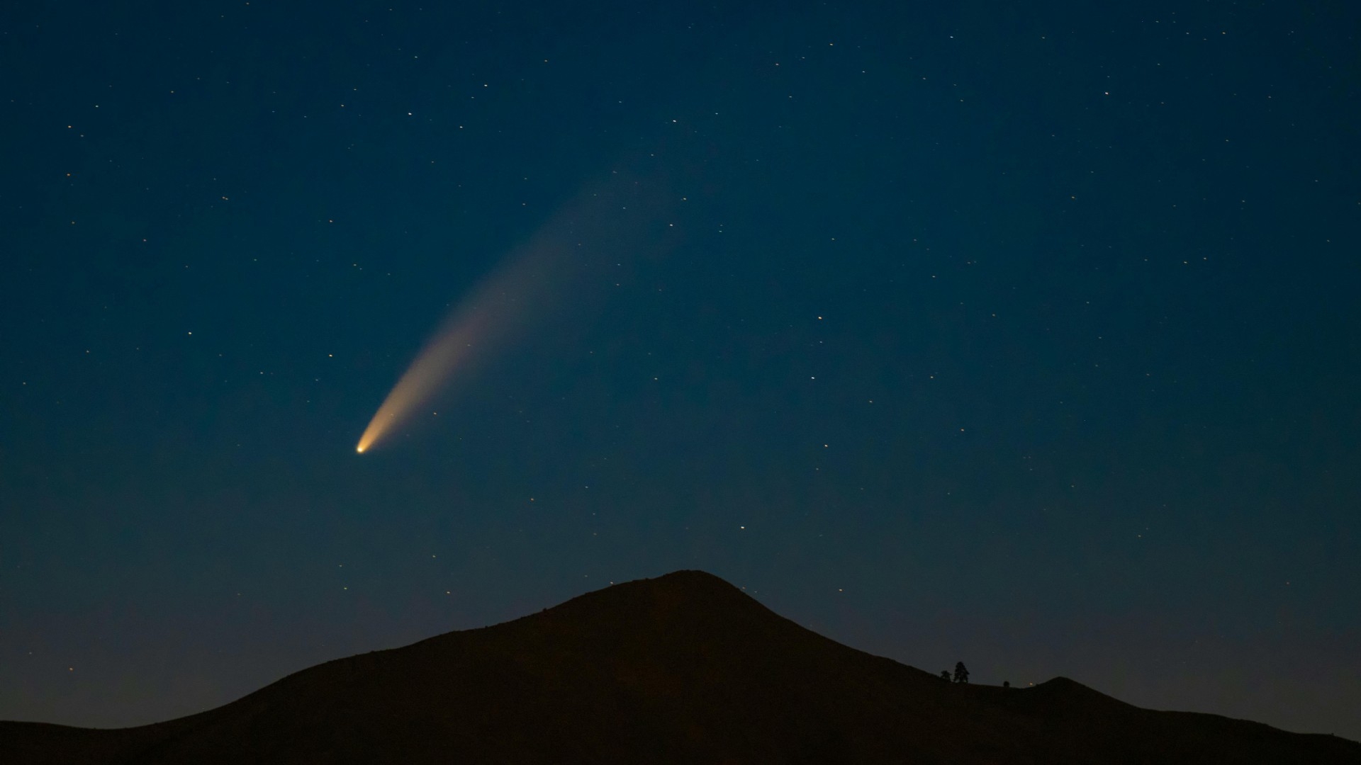 ¿Cómo Ubicar el Cometa del Siglo en el Cielo con tu Celular? Así lo ...