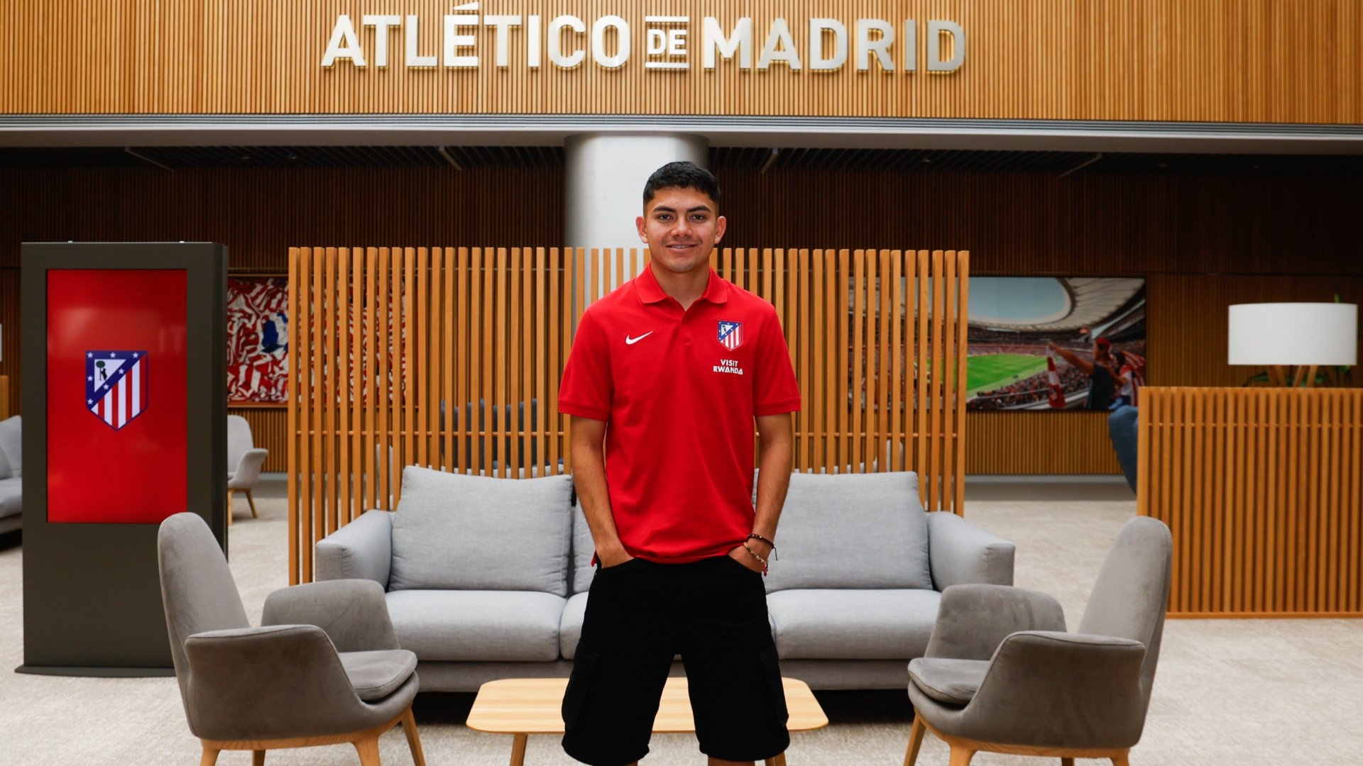 Atlético de Madrid Hace Oficial el Fichaje del Futbolista Mexicano ...