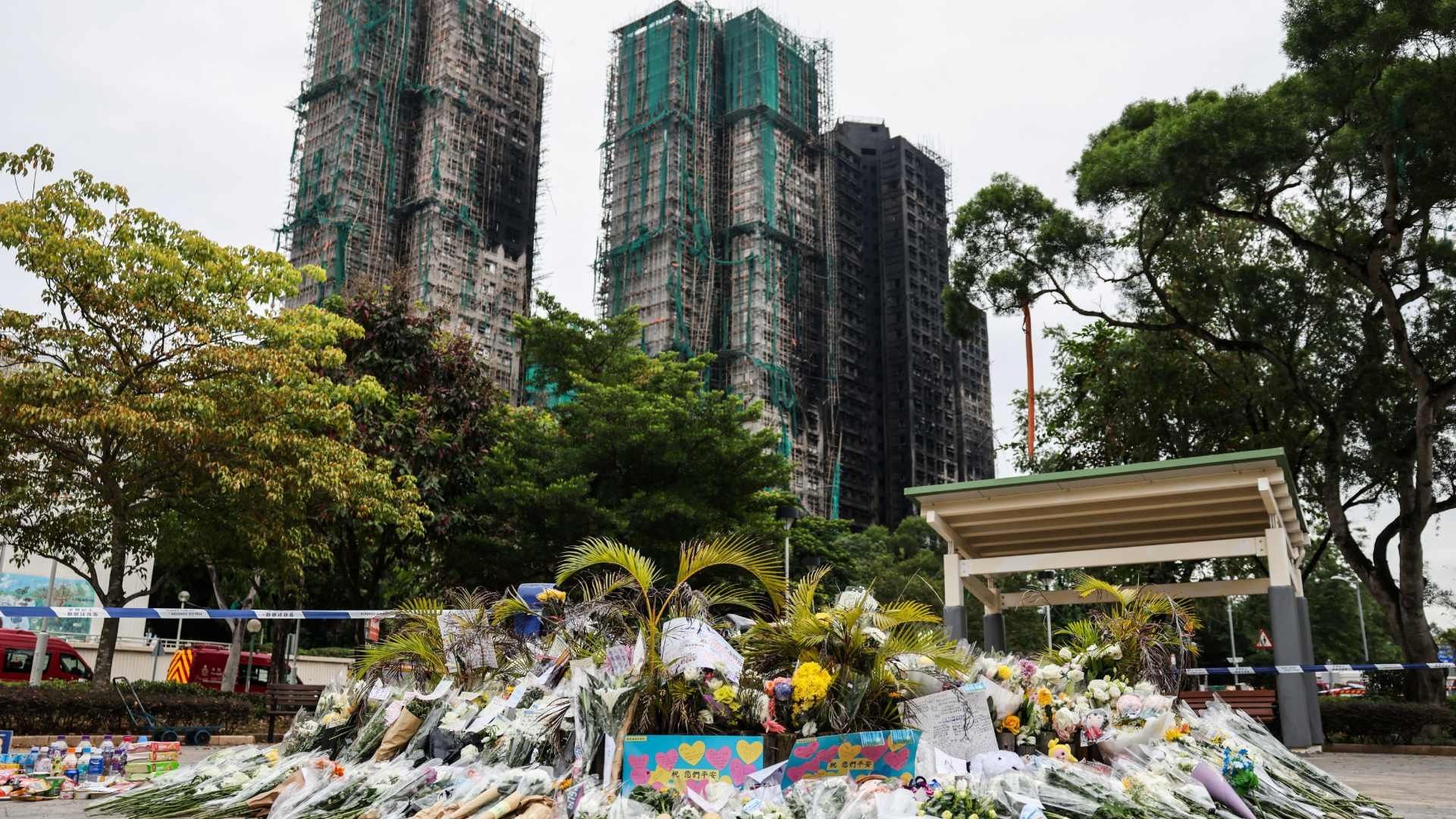 Tragedia en Hong Kong Suma 146 Muertos y 100 Desaparecidos; los Deudos ...