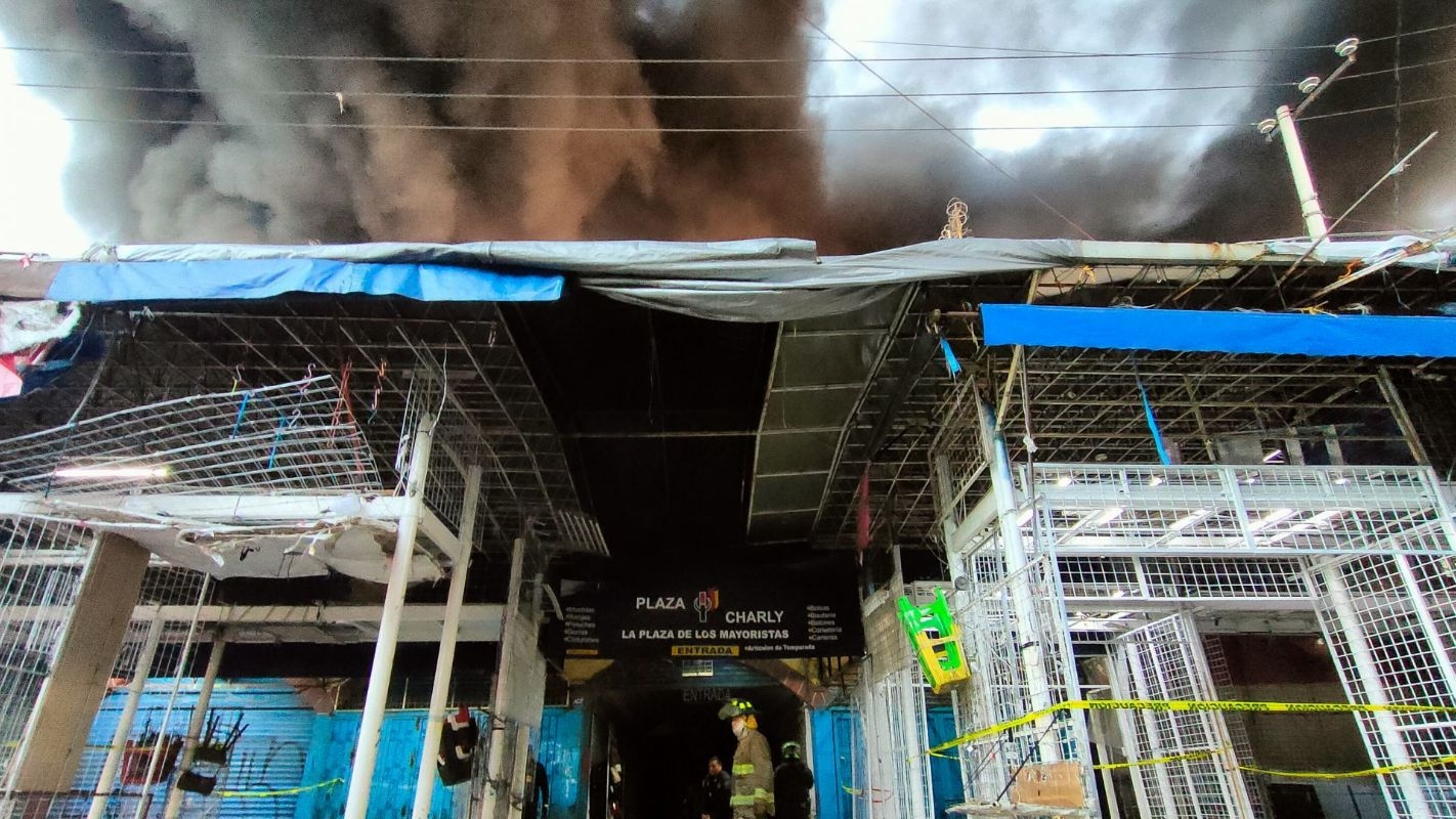 Incendio en Plaza Oasis: ¿Qué se Vendía en la Bodega del Centro Antes ...