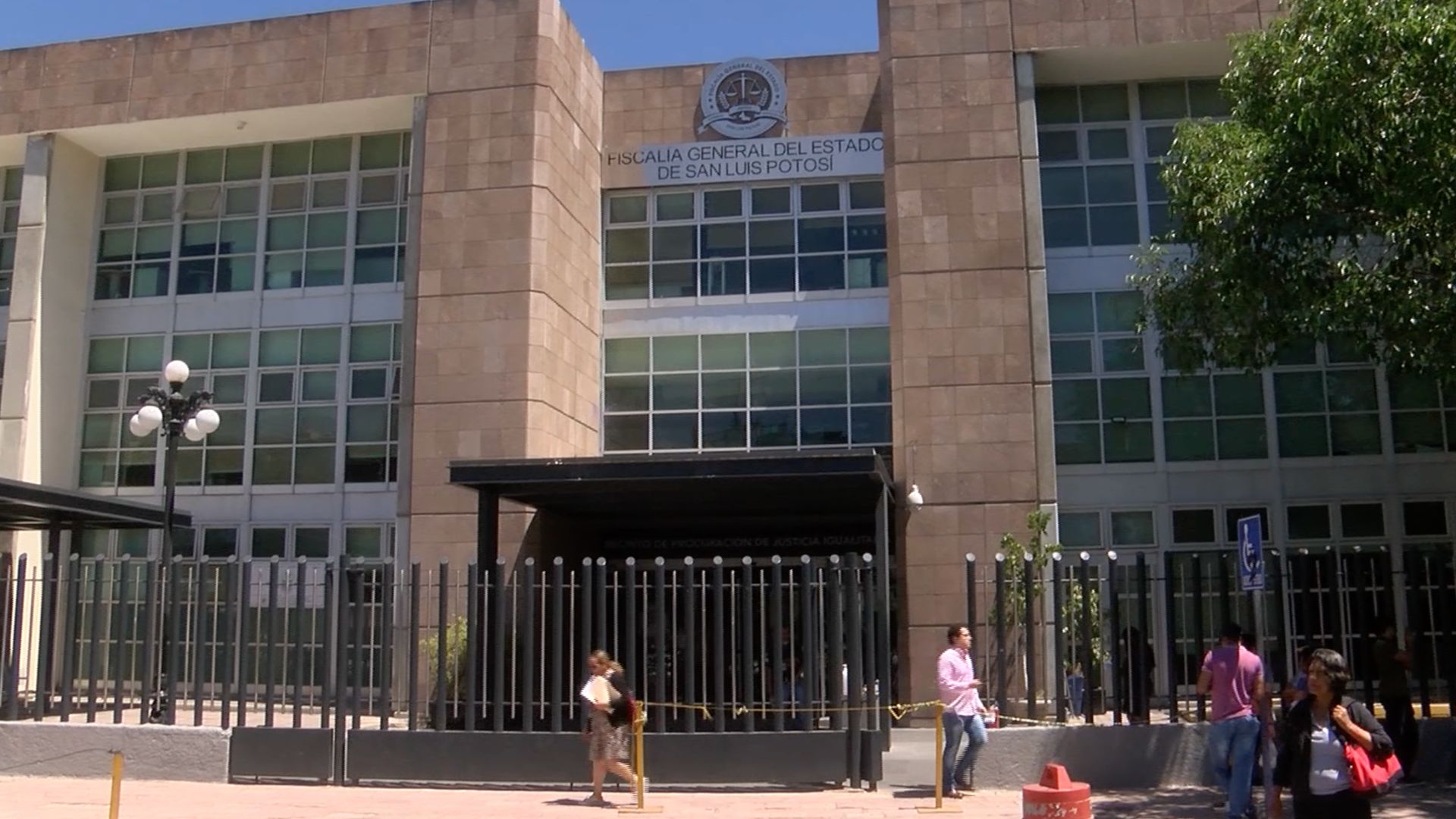 ¿Por qué autoridades de SLP discrepan a Christian Herrera?