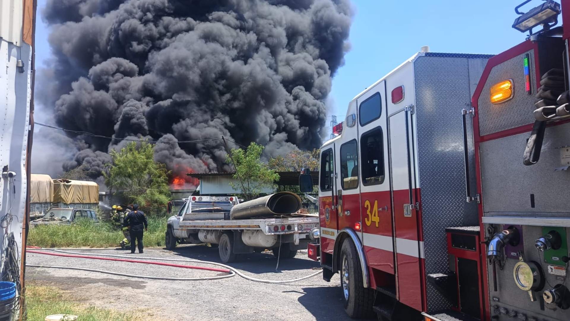 Incendio en Escobedo, NL: CFE Descarta Daños a Infraestructura Eléctrica