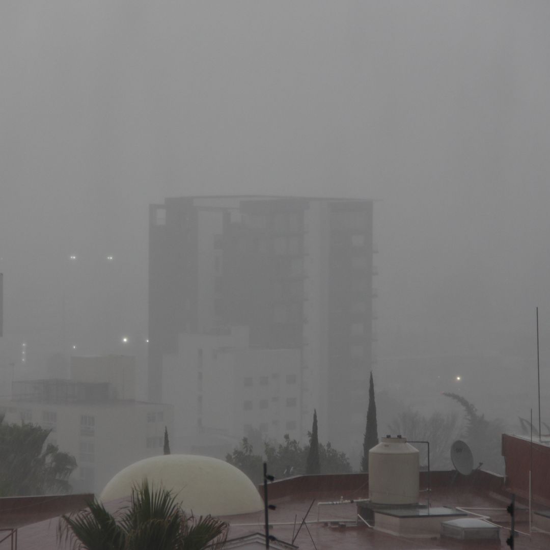Se Suelta Tromba y Granizada con Ráfagas de Viento en Puebla: Se ...